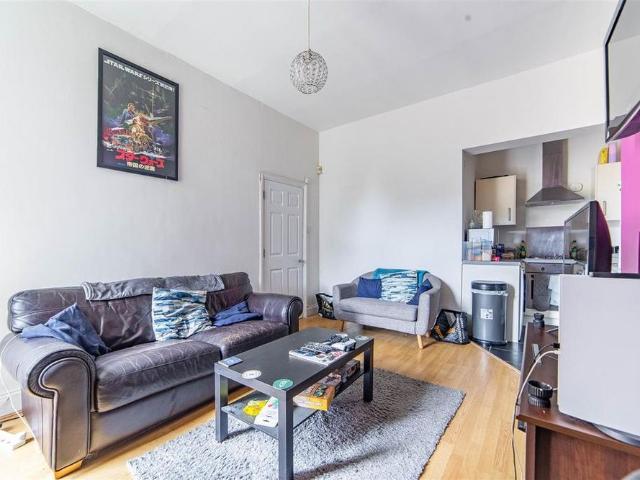3 bedroom flat to rent