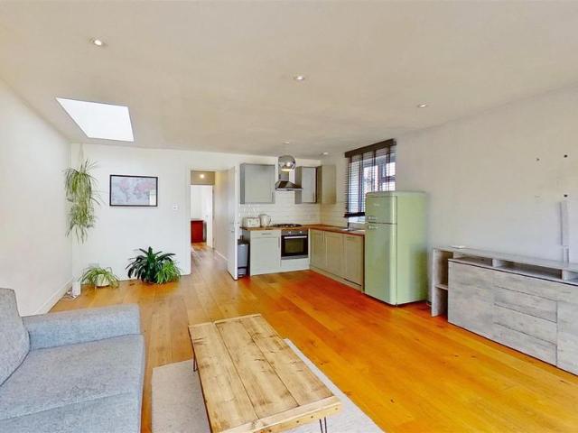 3 bedroom flat to rent