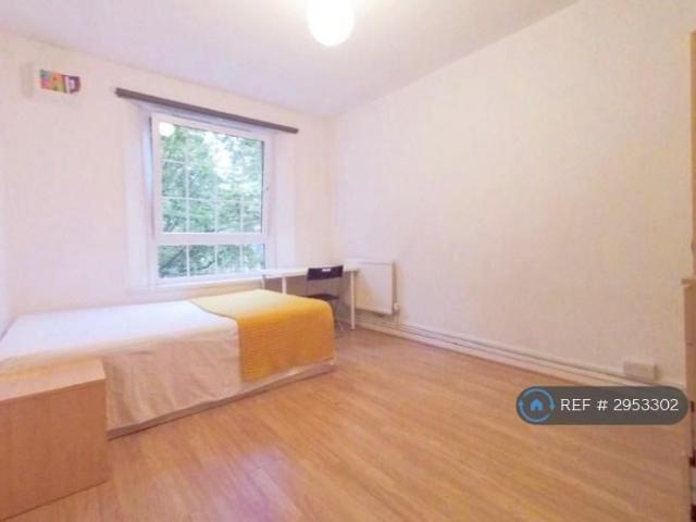 3 bedroom flat to rent