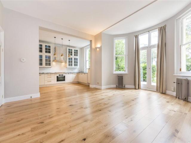 3 bedroom flat to rent
