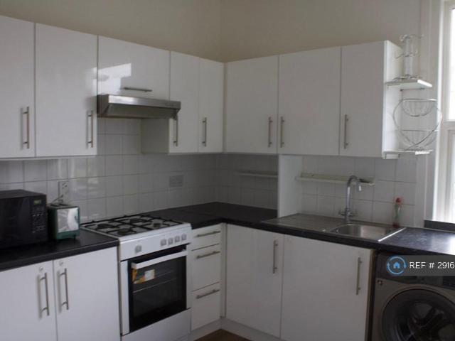 3 bedroom flat to rent