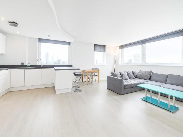 3 bedroom flat to rent