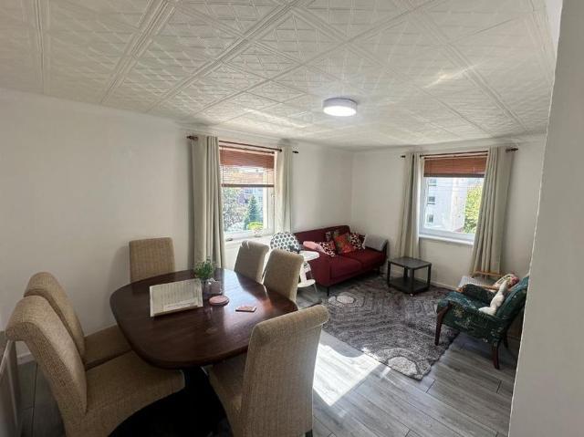 3 bedroom flat to rent