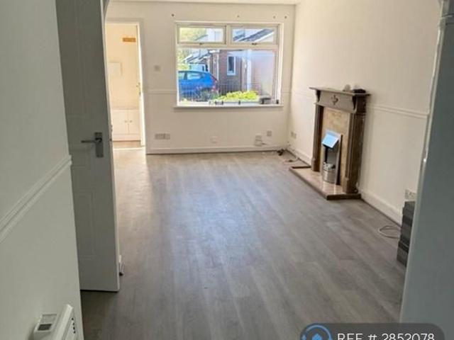 3 bedroom flat to rent