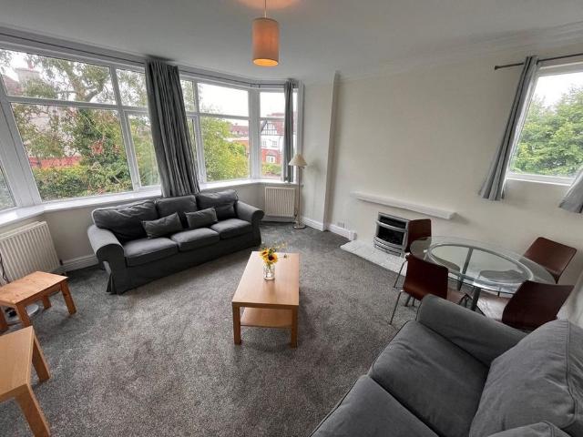 3 bedroom flat to rent