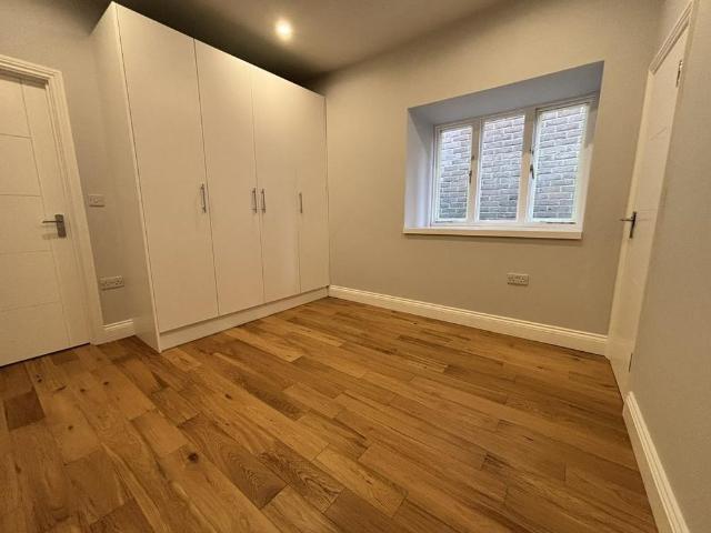 3 bedroom flat to rent