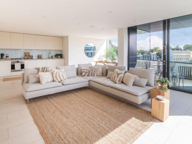 3 bedroom flat to rent
