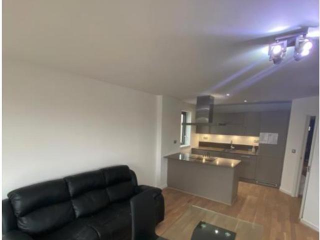 3 bedroom flat to rent