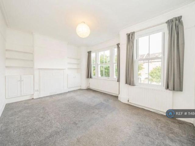 3 bedroom flat to rent