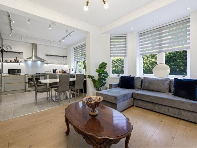 3 bedroom flat to rent