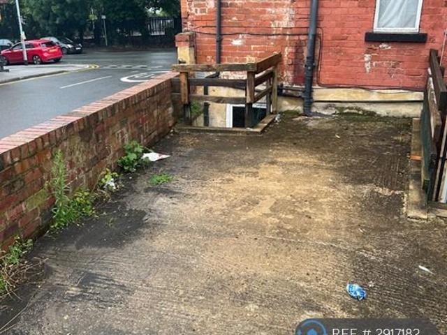3 bedroom flat to rent