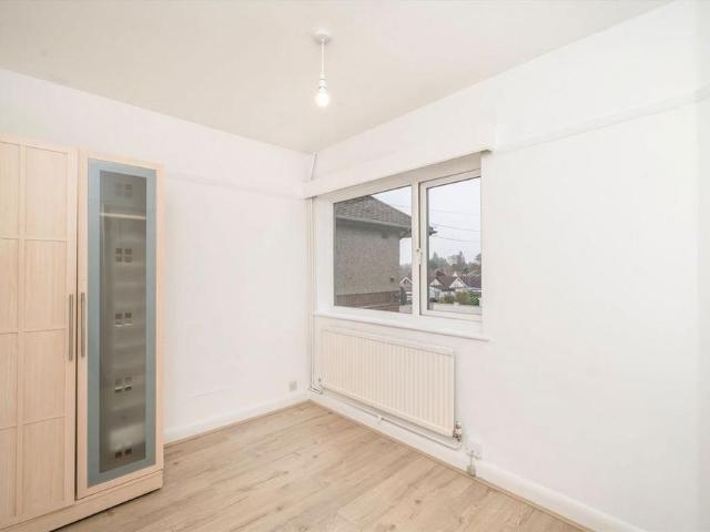 3 bedroom flat to rent