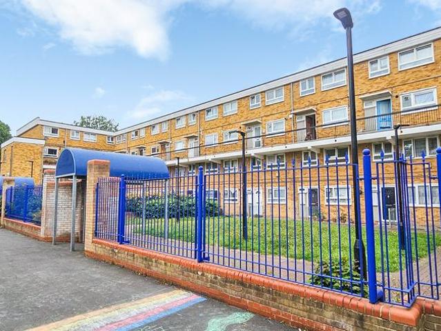 3 bedroom flat to rent