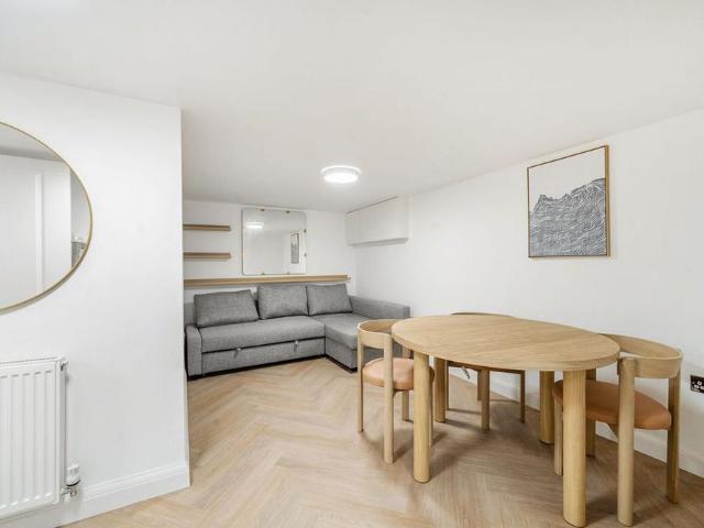 3 bedroom flat to rent
