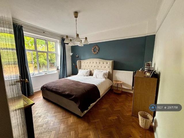 3 bedroom flat to rent