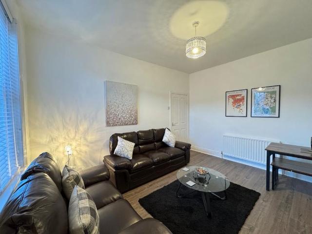 3 bedroom flat to rent