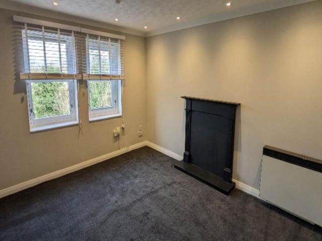 3 bedroom flat to rent