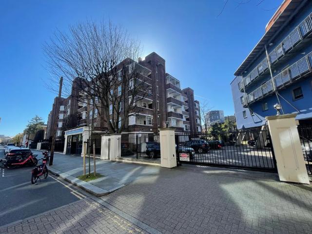 3 bedroom flat to rent