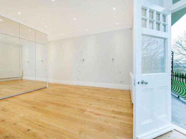 3 bedroom flat to rent