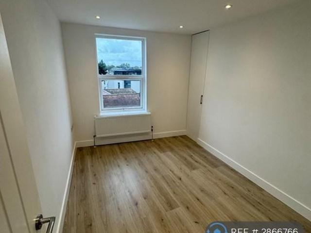 3 bedroom flat to rent