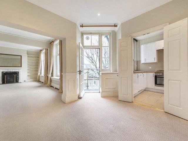 3 bedroom flat to rent