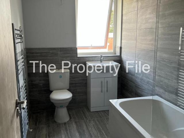 3 bedroom flat to rent