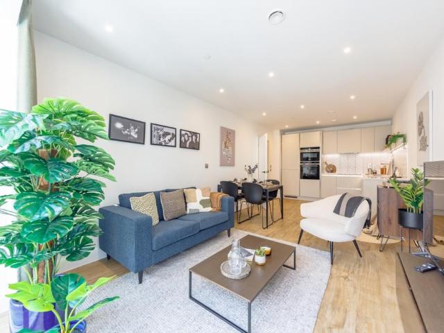3 bedroom flat to rent