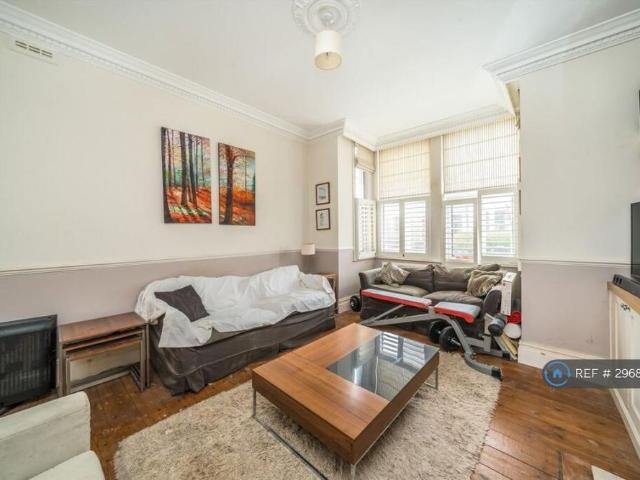 3 bedroom flat to rent