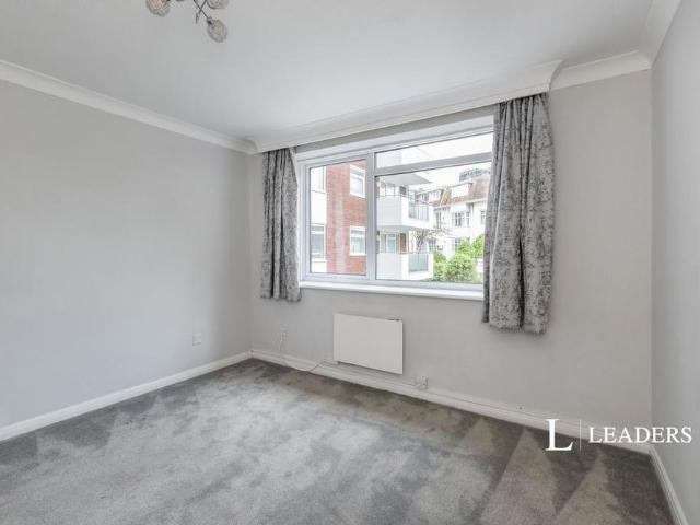 3 bedroom flat to rent