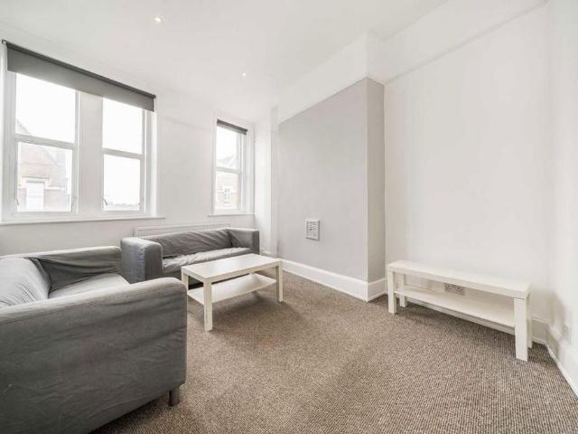 3 bedroom flat to rent
