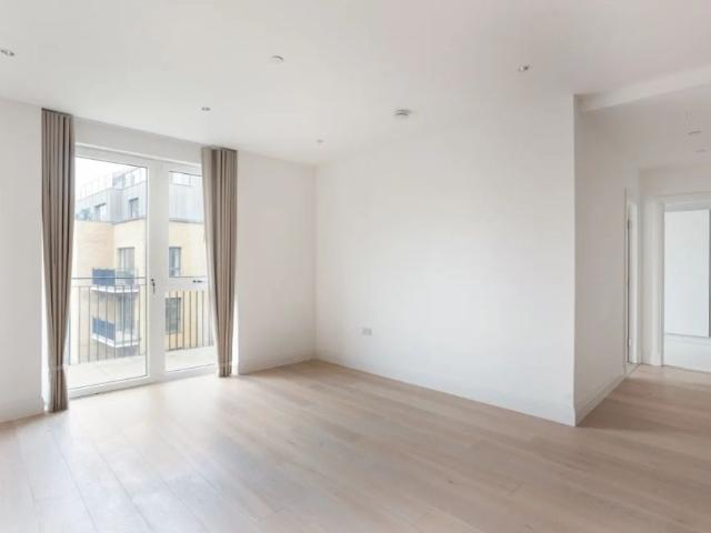 3 bedroom flat to rent