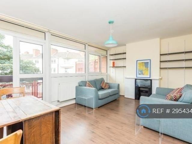 3 bedroom flat to rent