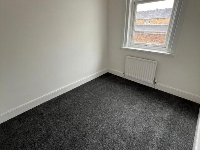 3 bedroom flat to rent