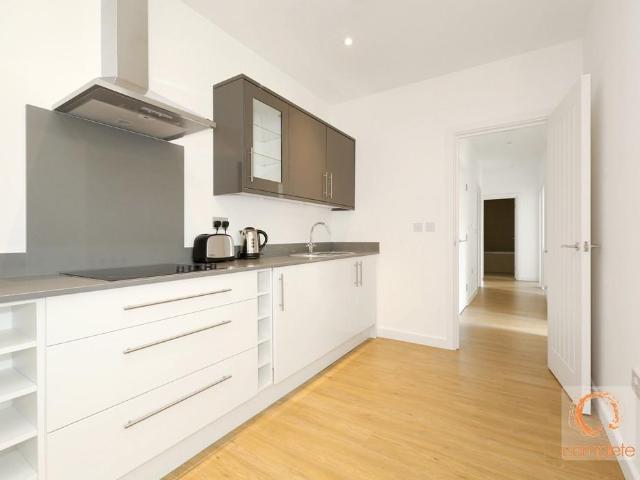 3 bedroom flat to rent