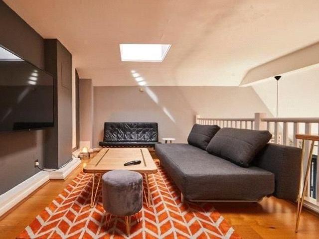 3 bedroom flat to rent