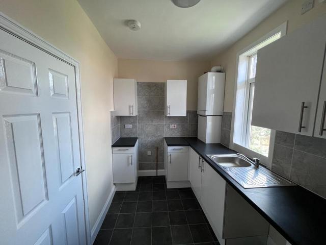 3 bedroom flat to rent