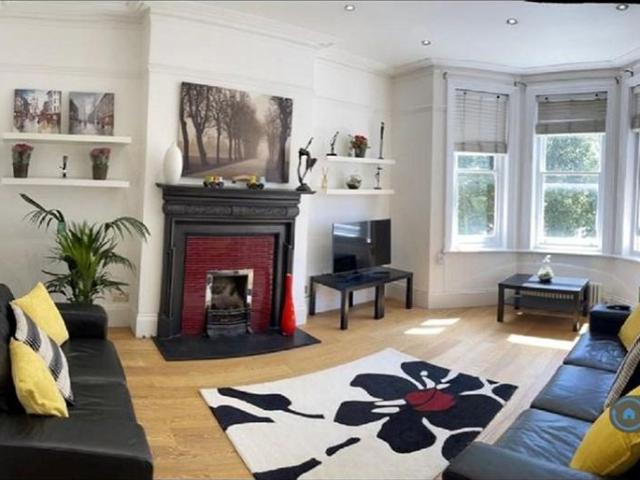 3 bedroom flat to rent