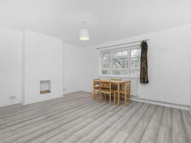 3 bedroom flat to rent