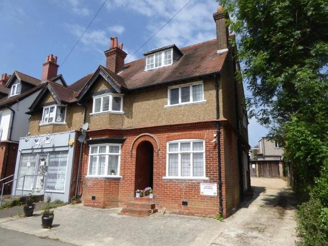 3 bedroom flat to rent