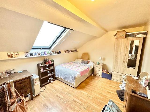 3 bedroom flat to rent