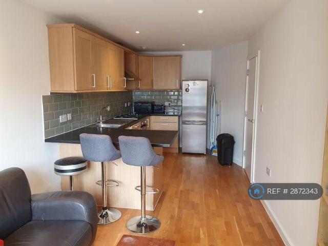 3 bedroom flat to rent