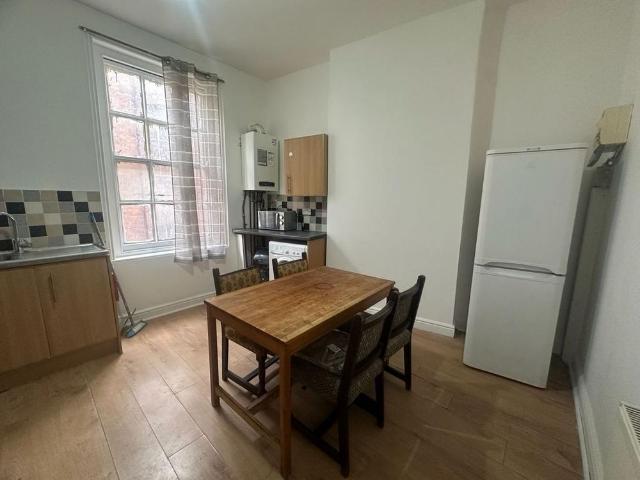 3 bedroom flat to rent