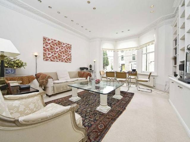 3 bedroom flat to rent