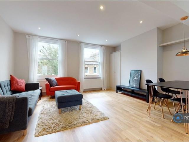 3 bedroom flat to rent