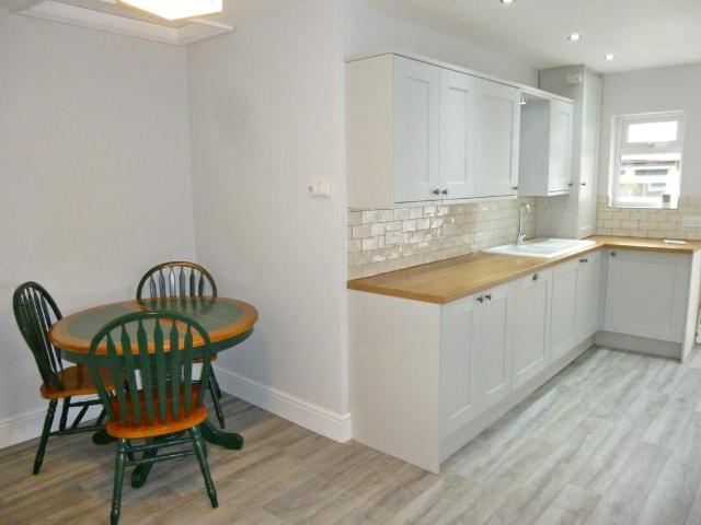 3 bedroom flat to rent