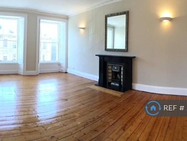 3 bedroom flat to rent