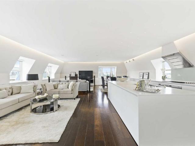 3 bedroom flat to rent