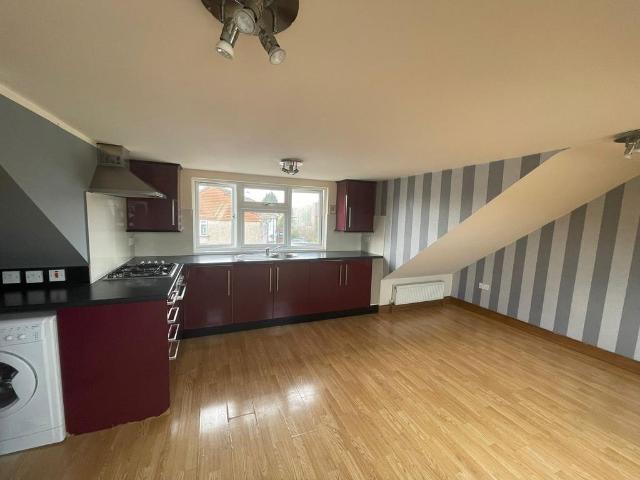3 bedroom flat to rent
