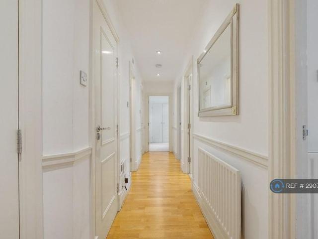 3 bedroom flat to rent