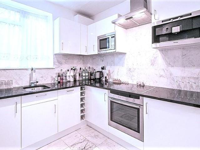 3 bedroom flat to rent